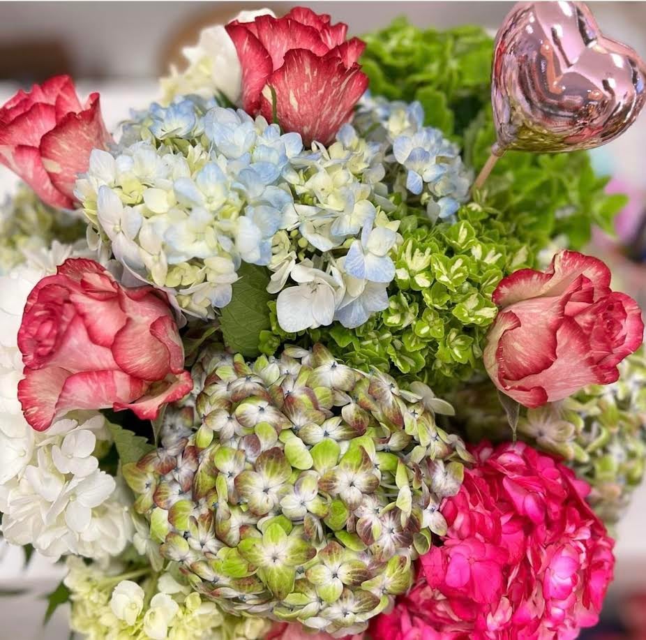The Hydrangea Vase Arrangement | Trophy Blooms